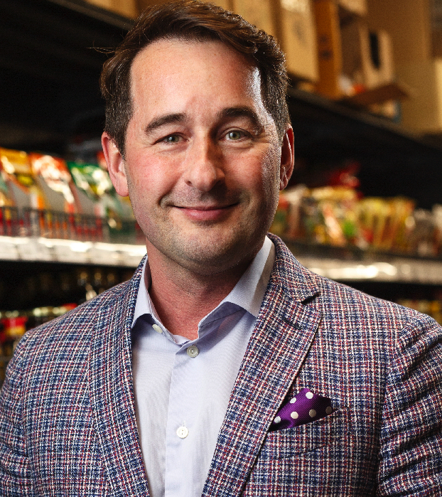 Jordan LeBel, professeur titulaire de marketing à l’École de gestion ...